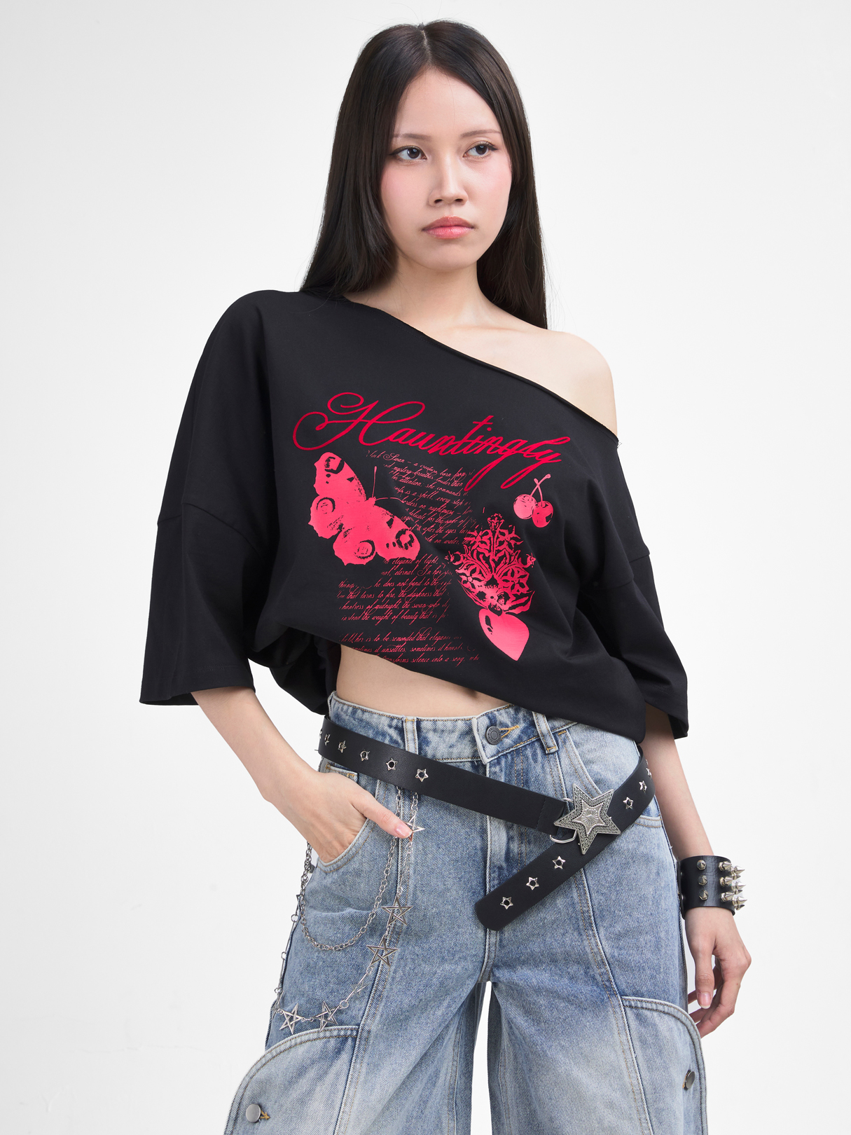 Graphic Off-Shoulder T-shirt | ZANDO